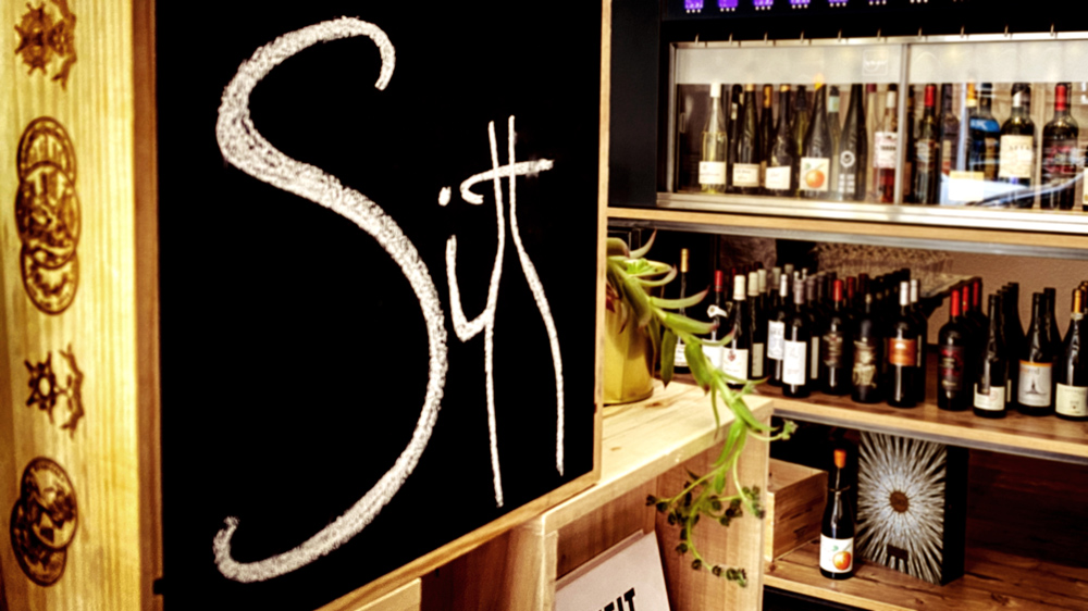 Die Suche nach dem perfekten Tropfen – Self-Exploring Weinbar am ...