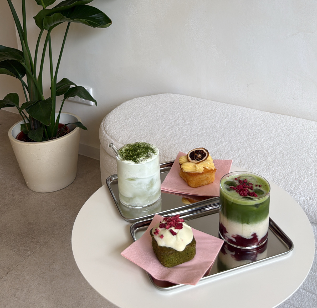 Matcha-Vielfalt an der Stadtmitte: XOXO Matcha hat eröffnet - re.flect ...