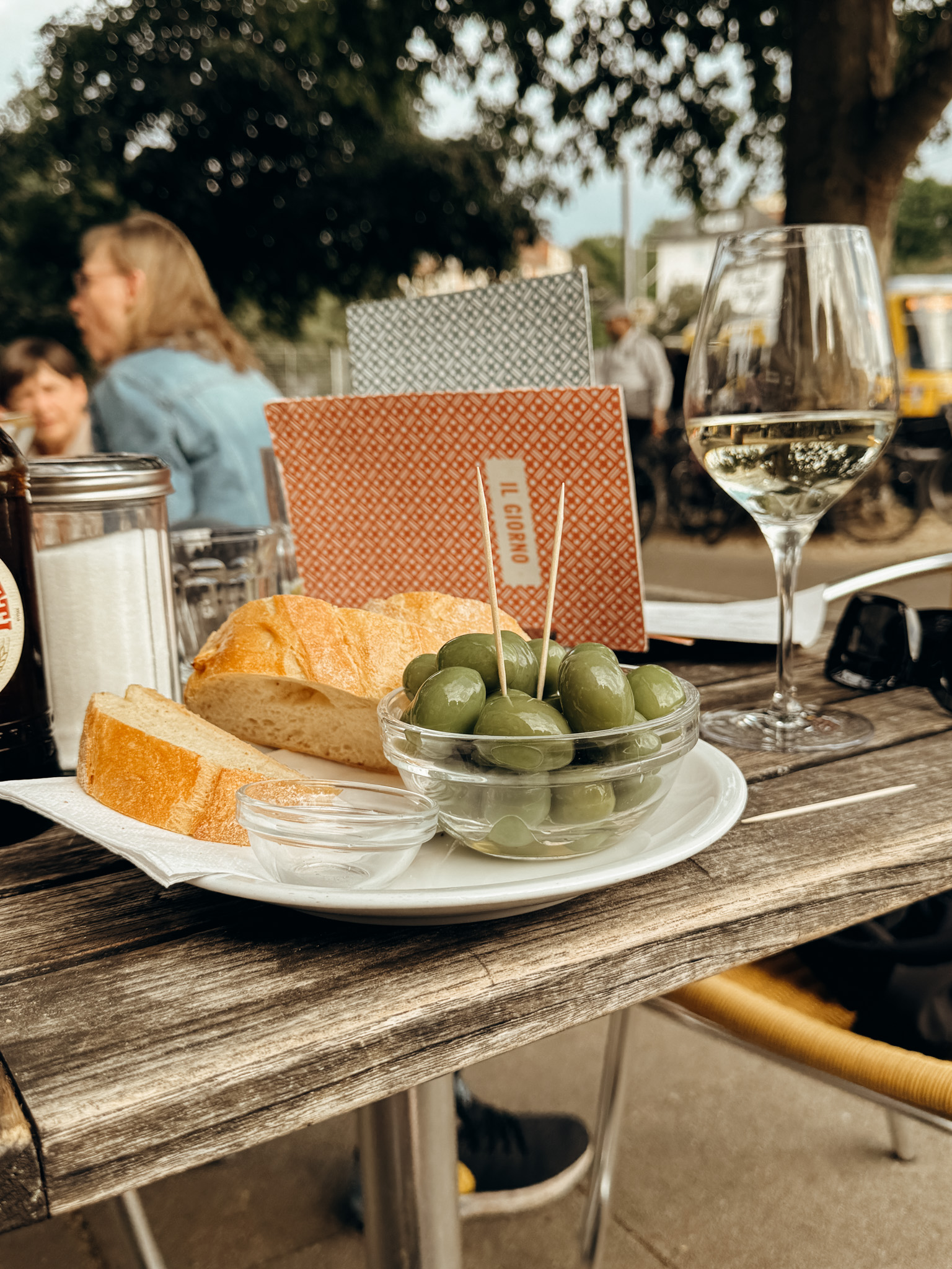 Frühstück, Lunch oder Aperitif: Café Kaiserbau am Marienplatzre.flect ...
